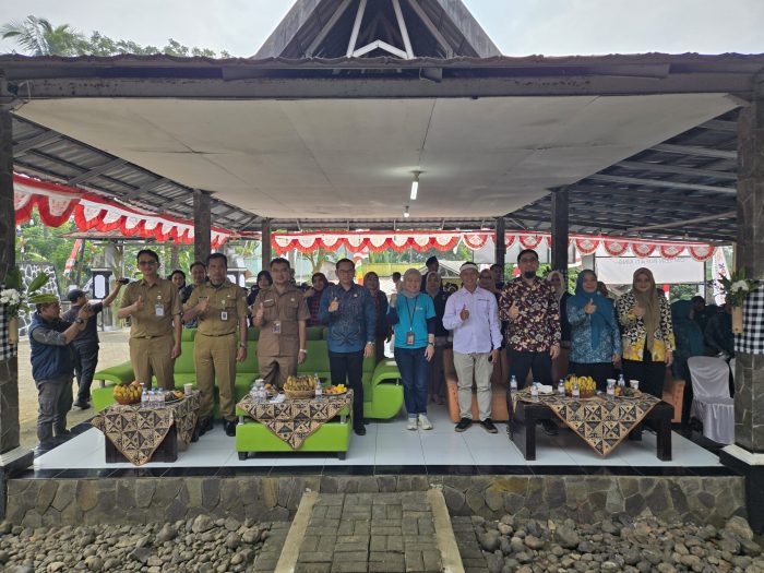 Roadshow KPK 2025: Desa Kiarapedes Jadi Lokasi Penguatan Budaya Antikorupsi - tvberita.co.id